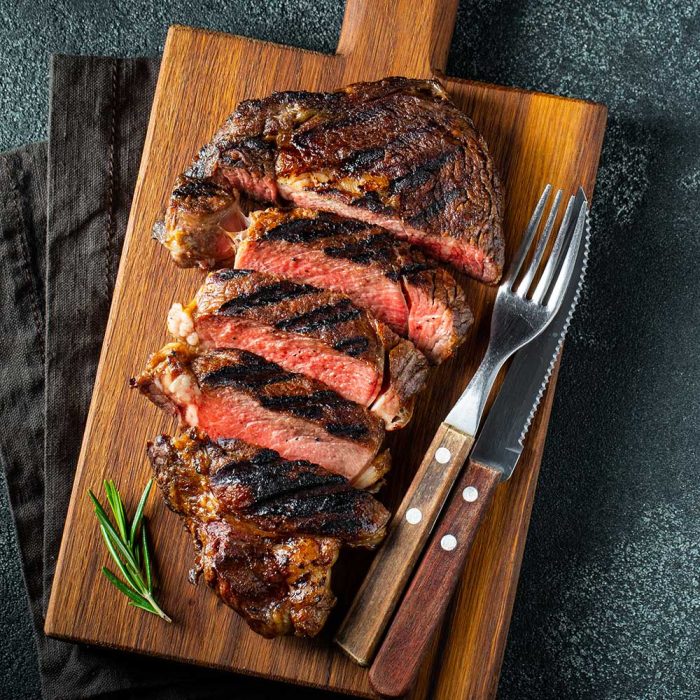 Rindersteak mit gefüllten Auberginen - carneo